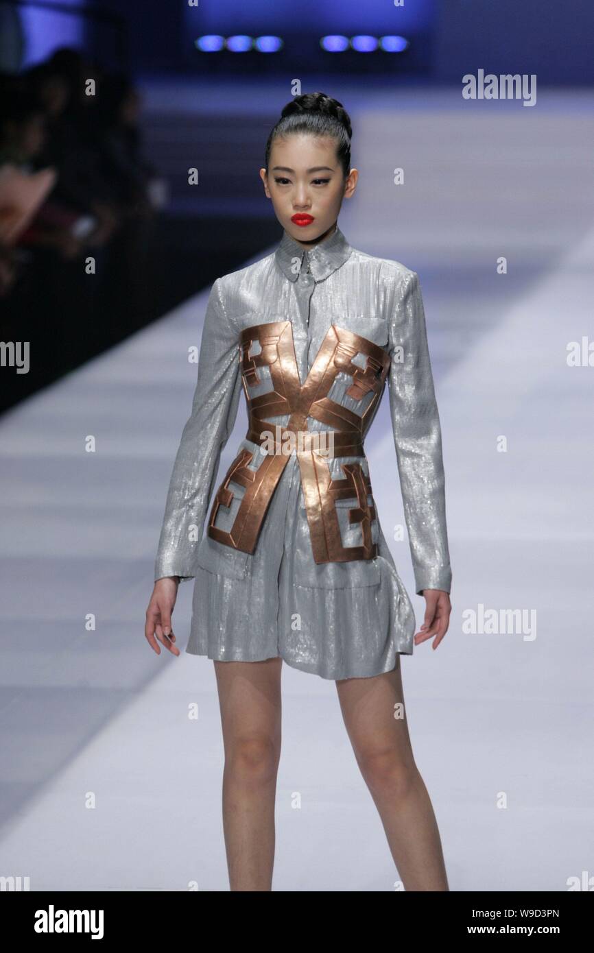 A Chinese model parades at the Chinese Tunic Suit (Zhongshan Suit ...