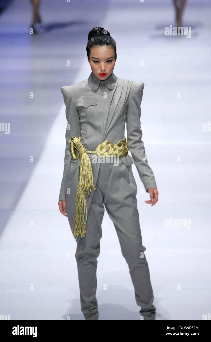 A Chinese model parades at the Chinese Tunic Suit (Zhongshan Suit ...