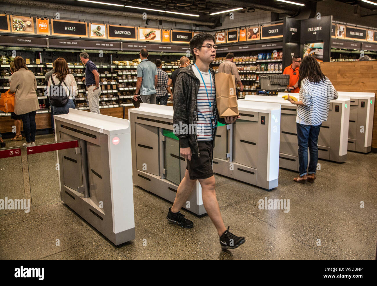 AMAZON GO, SEATTLE Stock Photo - Alamy