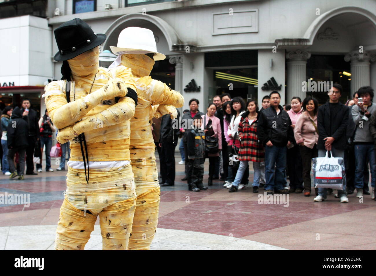 Mummies china hi-res stock photography and images - Alamy