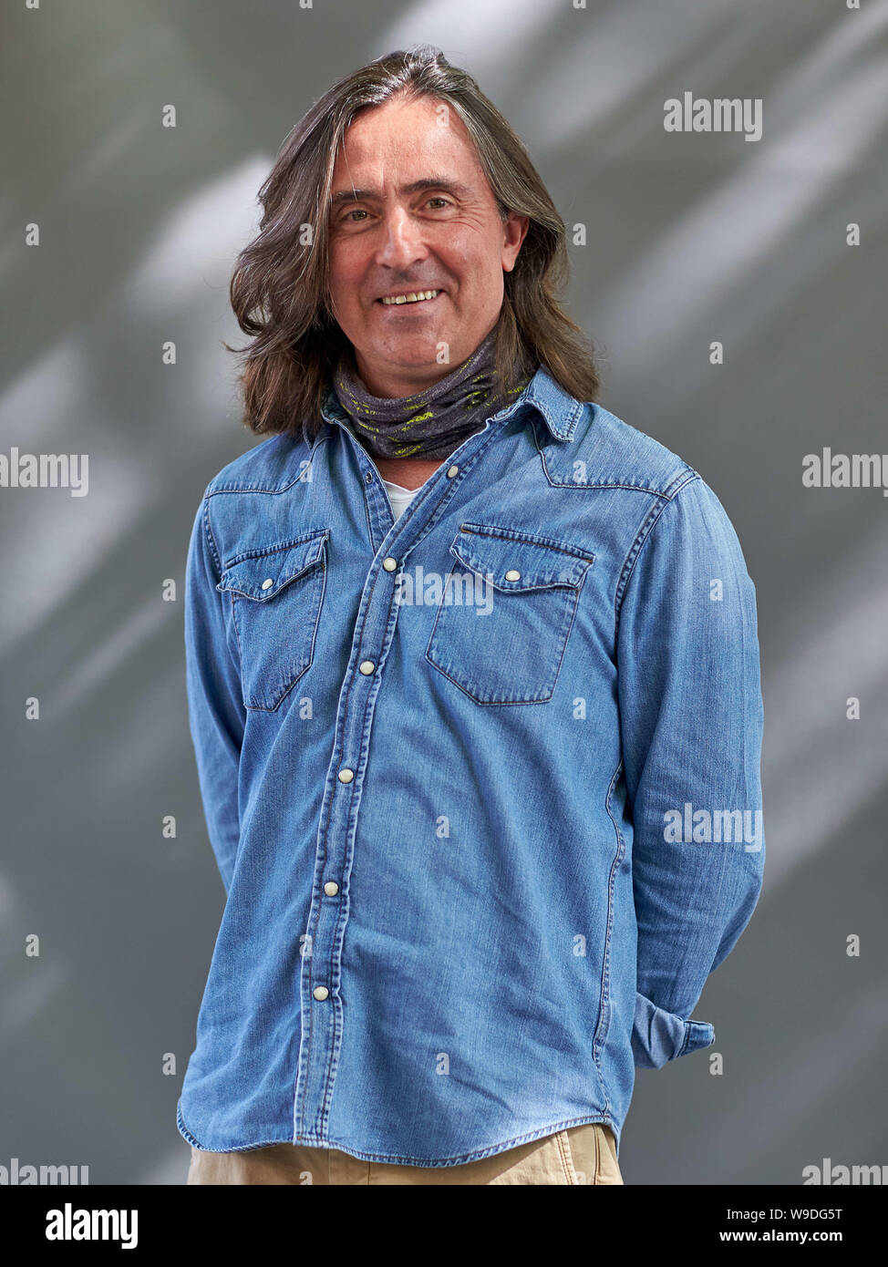 Neil oliver presenter hi-res stock photography and images - Alamy