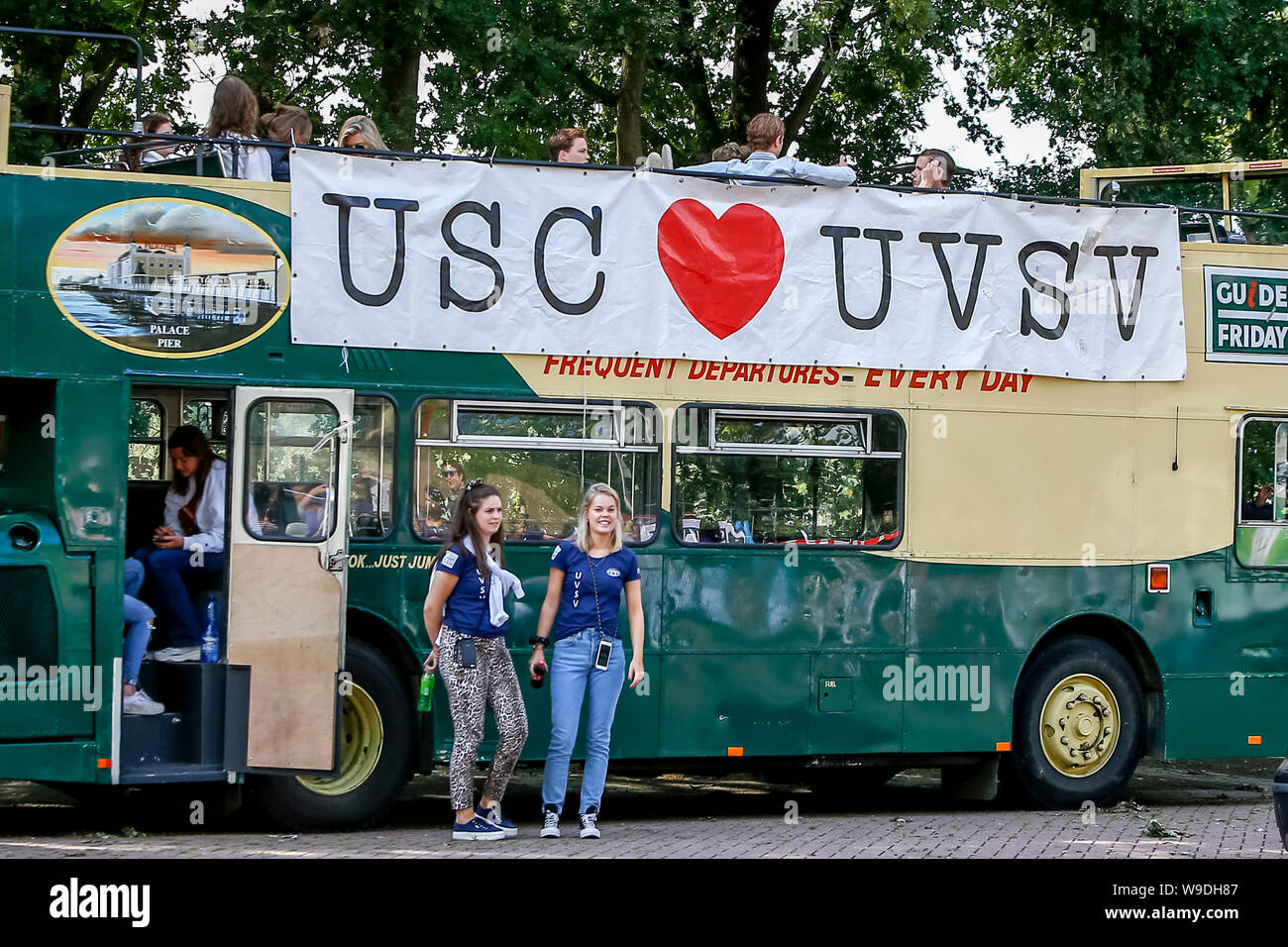 Usc students hi-res stock photography and images - Alamy