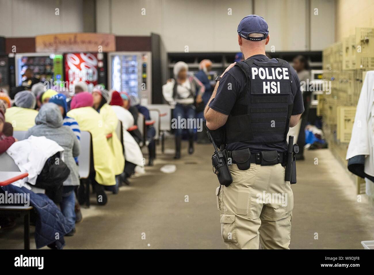 Mexican customs workers hi-res stock photography and images - Alamy