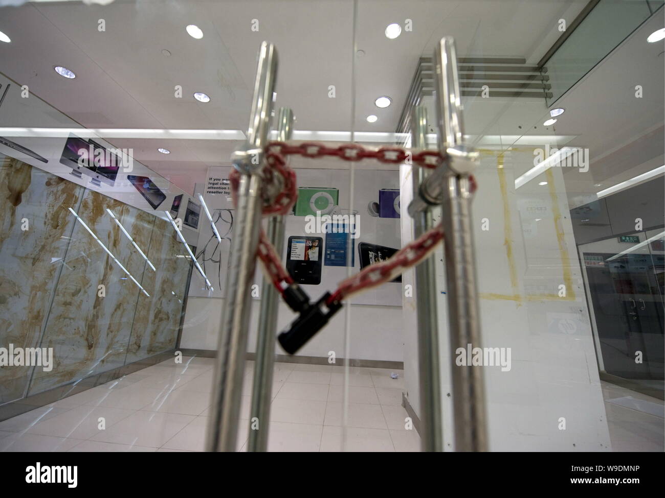 An empty shop is seen shut down at Hailong Mansion digital product ...