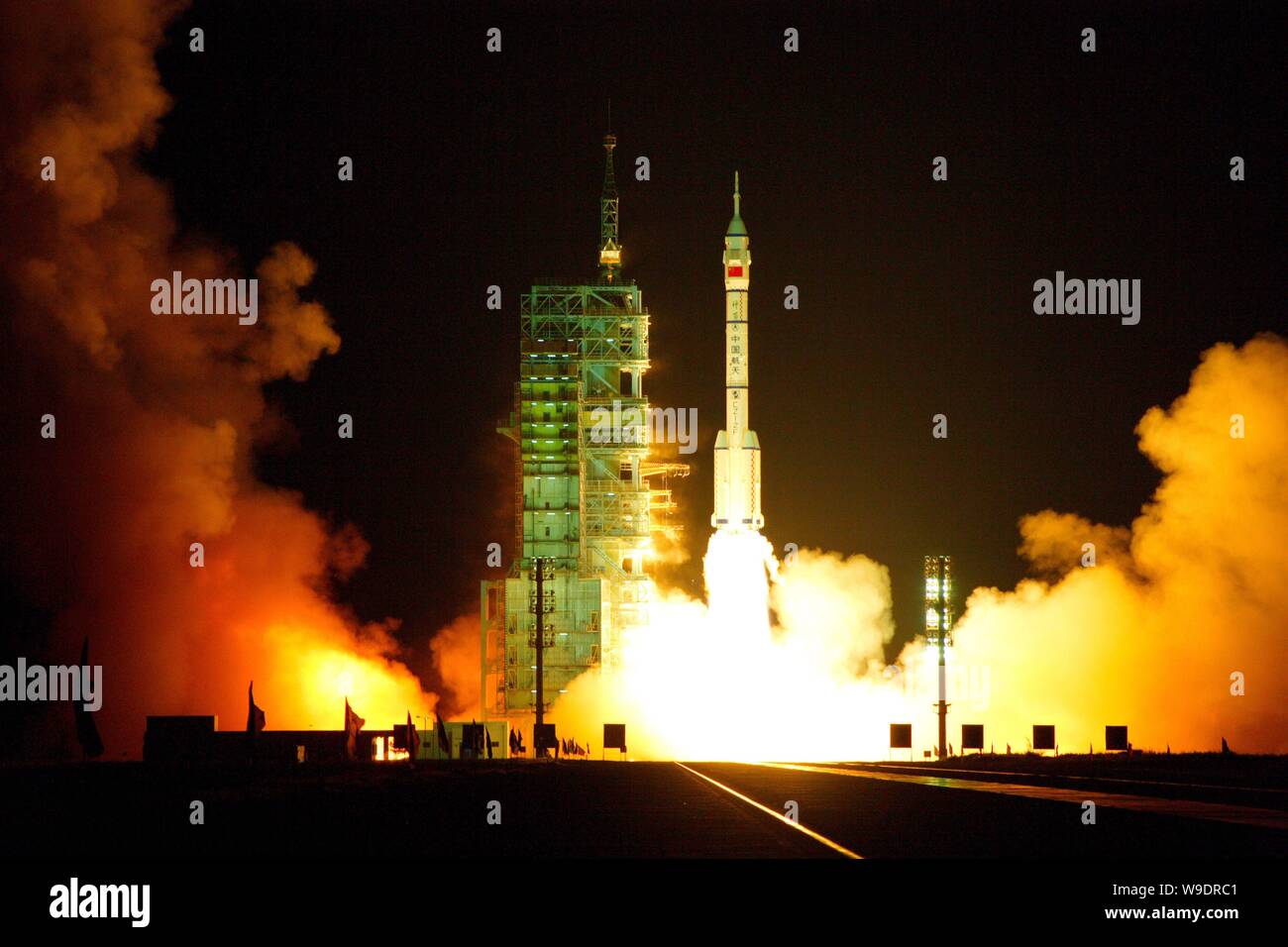 A Long March 2F (CZ-2F) space rocket carrying the Shenzhou VII manned ...