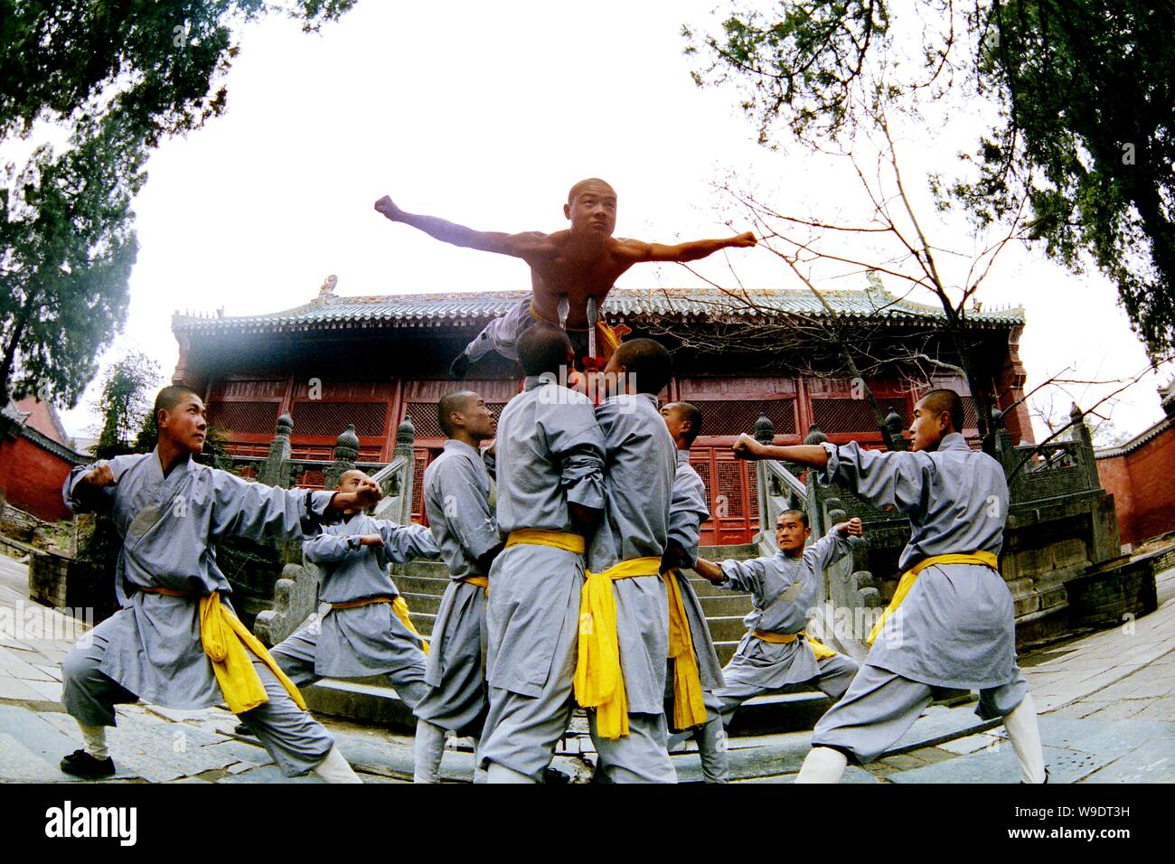 Shaolin monks train Shaolin kungfu at Shaolin Temple in Songshan ...