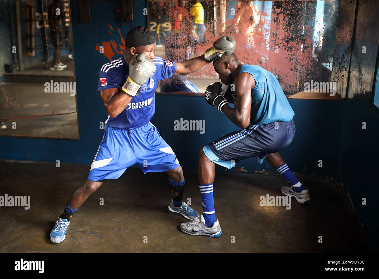 Boxer practice in a small boxing club in Accra, Ghana Stock Photo - Alamy