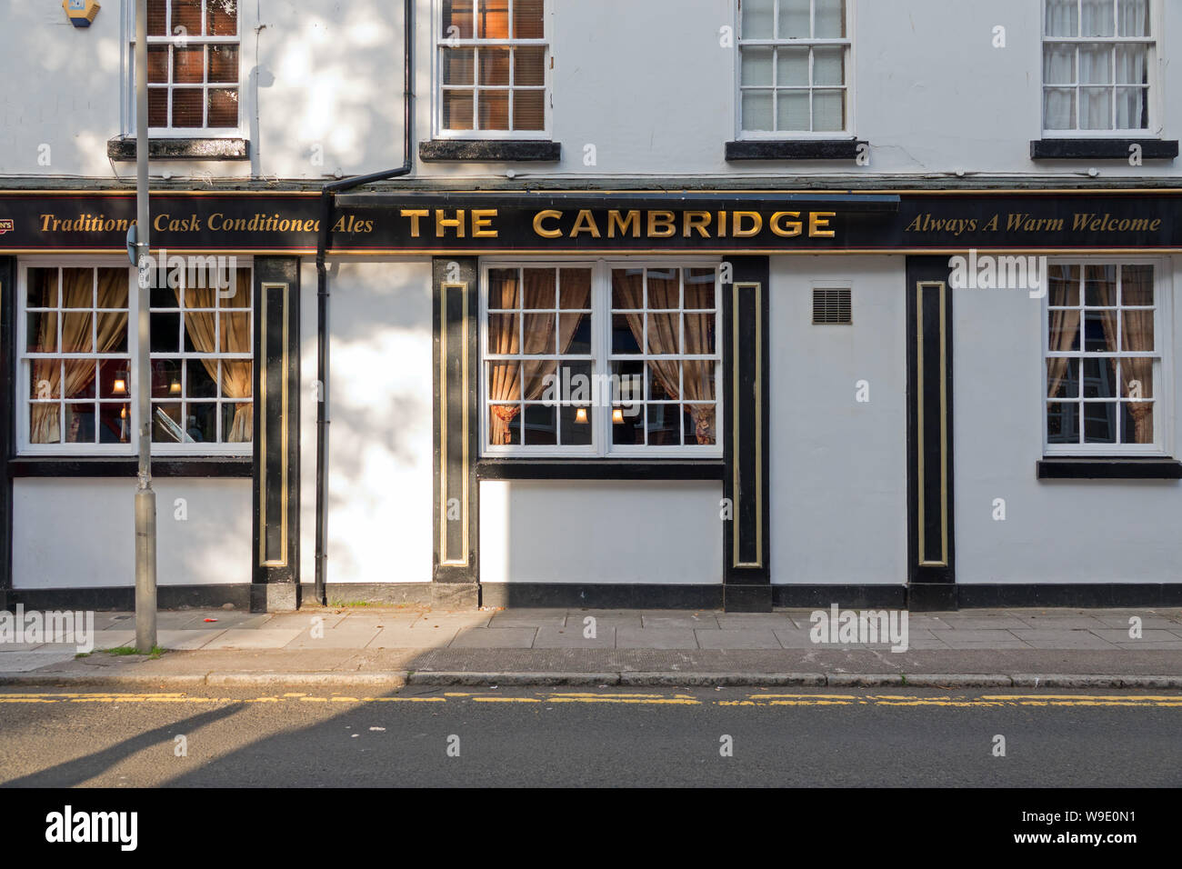 Mulberry street bar hi-res stock photography and images - Alamy