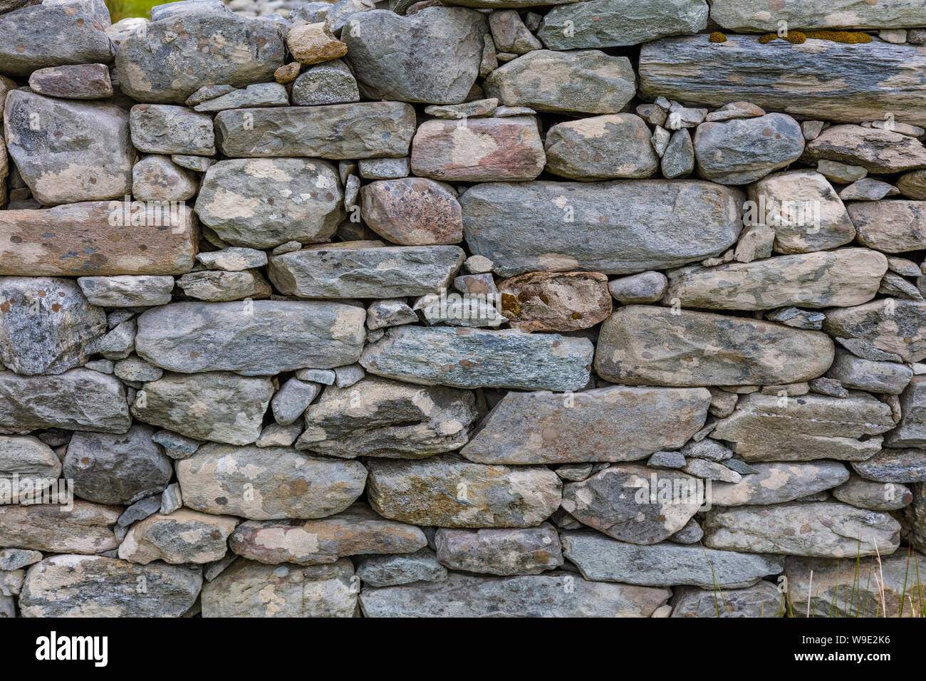 Closeup of stone wall hi-res stock photography and images - Alamy