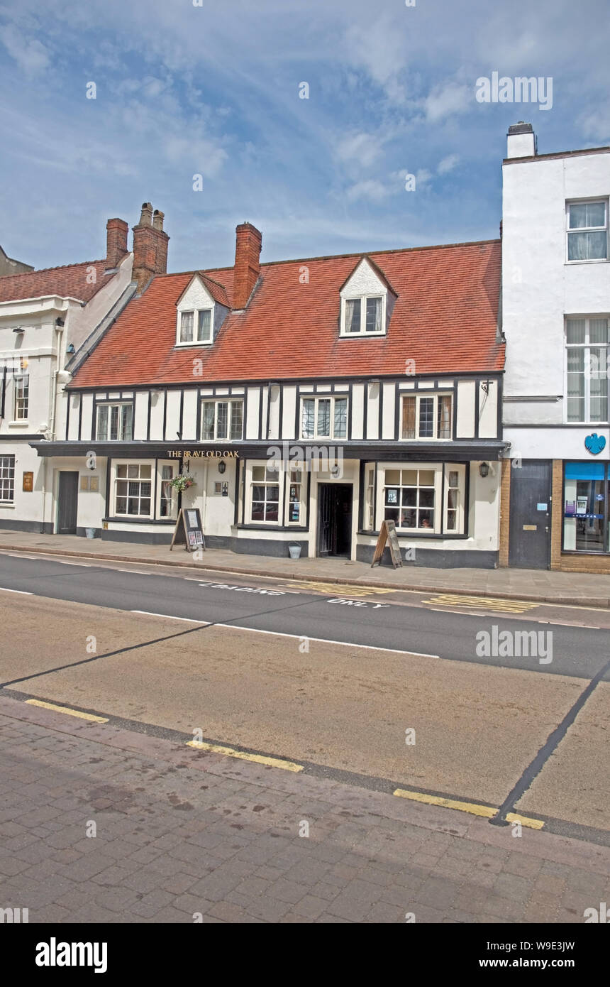 Towcester Brave Old Oak Pub Northampton Stock Photo - Alamy