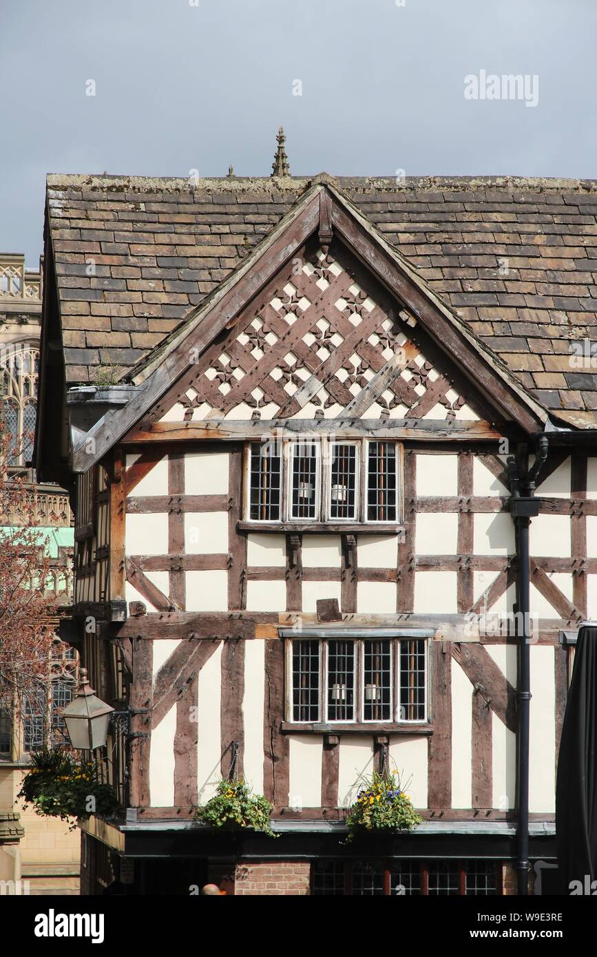 English timber framing hi-res stock photography and images - Alamy