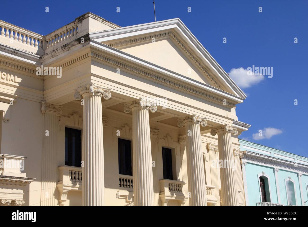 Neoclassical architecture hi-res stock photography and images - Alamy