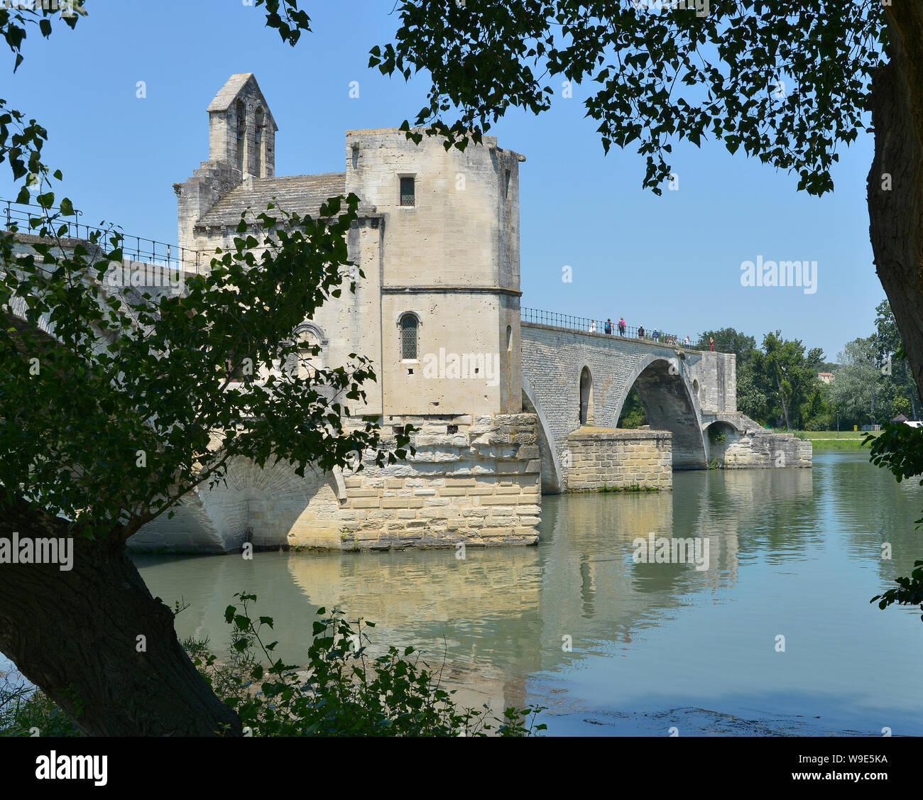 Avignon pont hi-res stock photography and images - Alamy