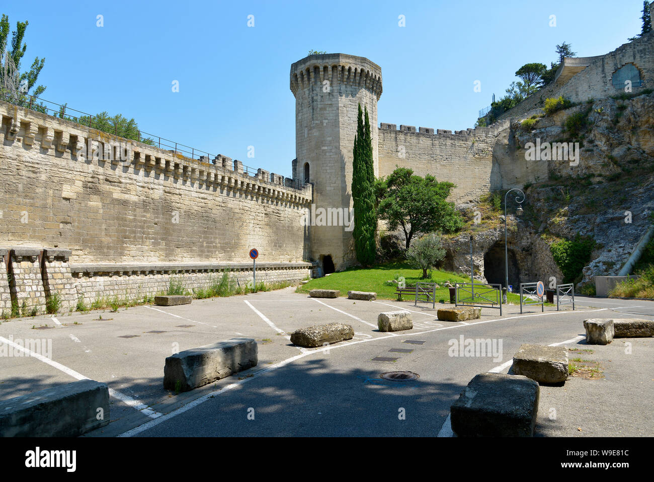 Medieval ramparts hi-res stock photography and images - Alamy