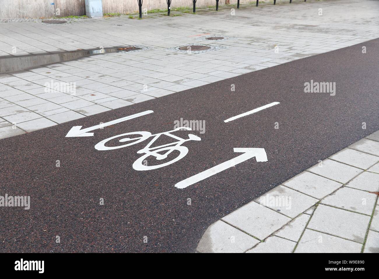 Bicycle path in Gothenburg, Sweden. Cycling transportation ...
