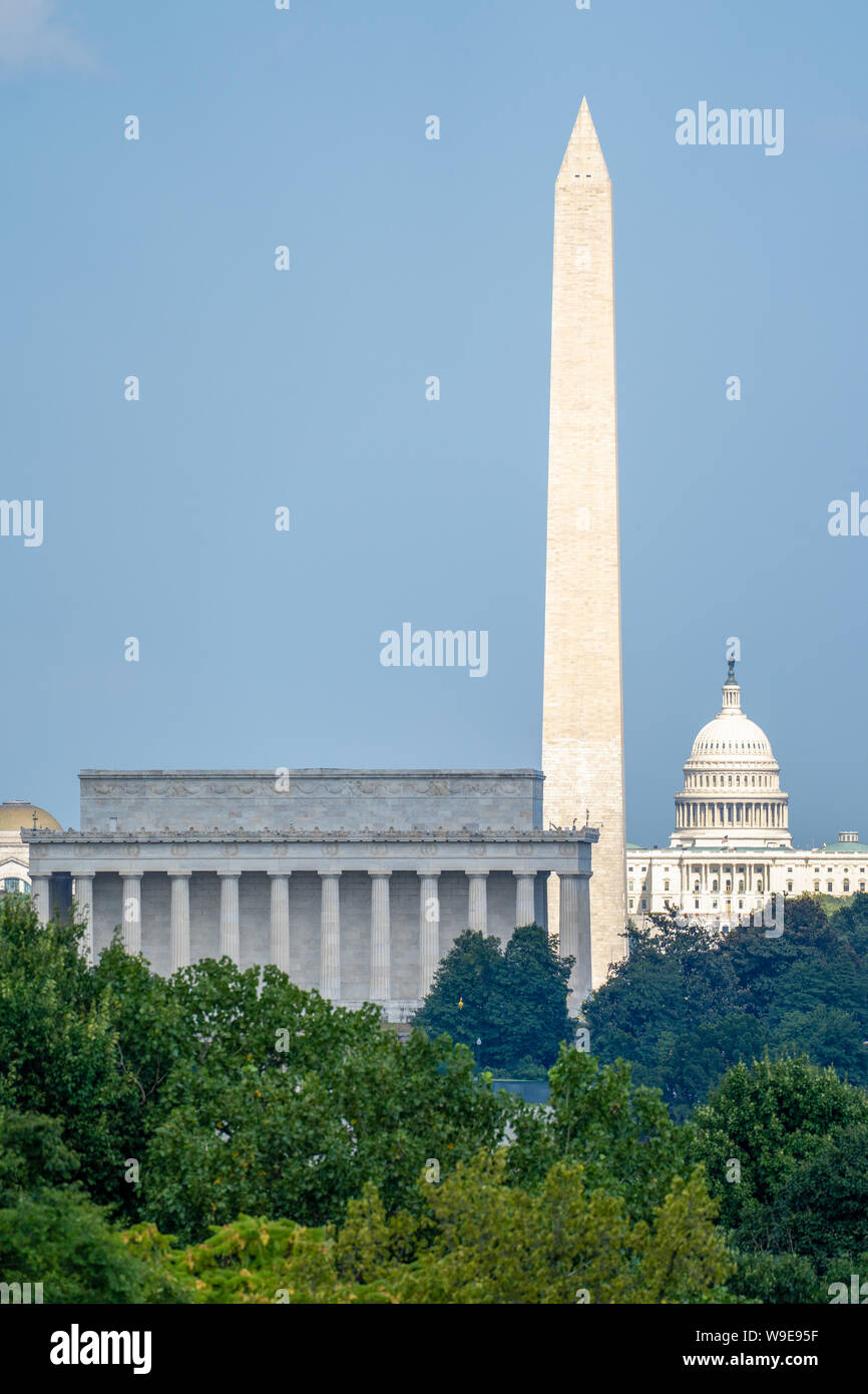 Skyline view of Washington DC, with the Lincoln Memorial, Washington ...