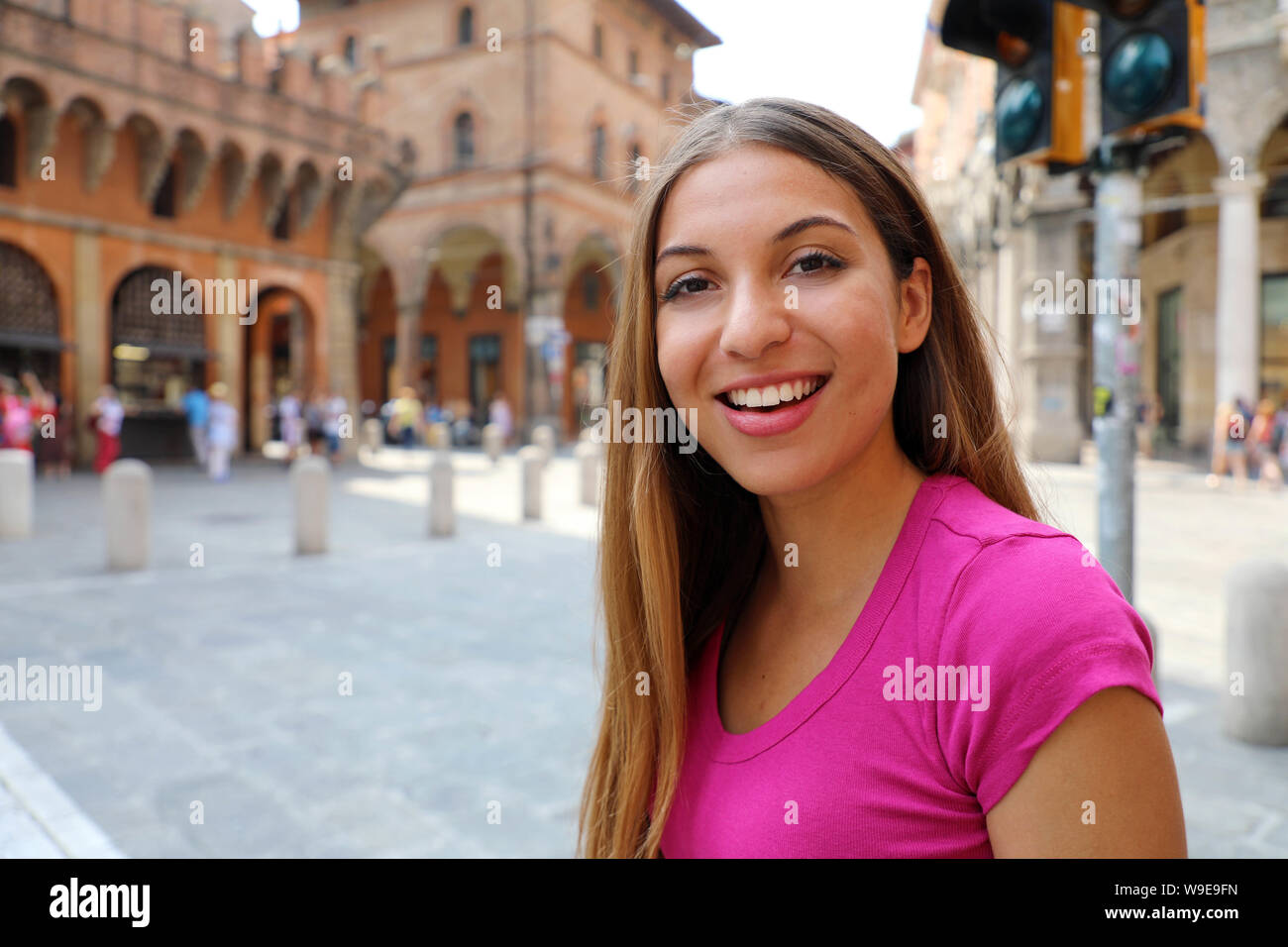 Pretty italian girl portrait hi-res stock photography and images - Alamy