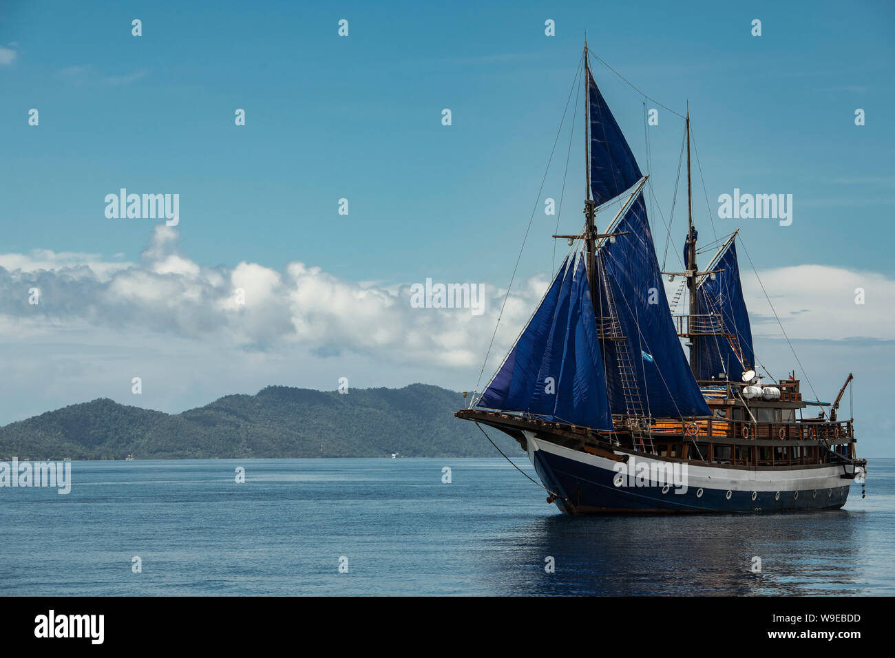 Raja ampat transportation hi-res stock photography and images - Alamy