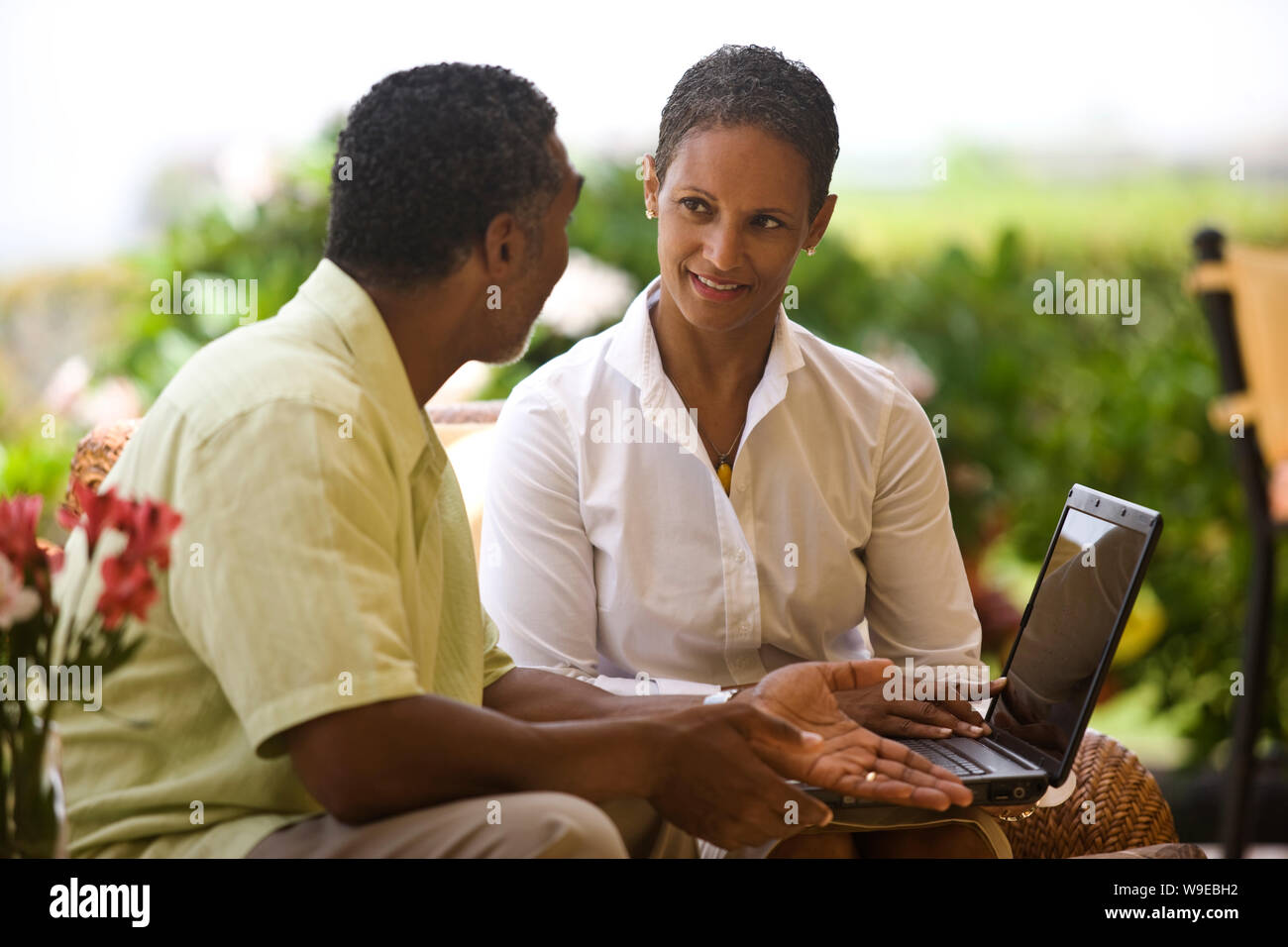 Deep discussion hi-res stock photography and images - Alamy