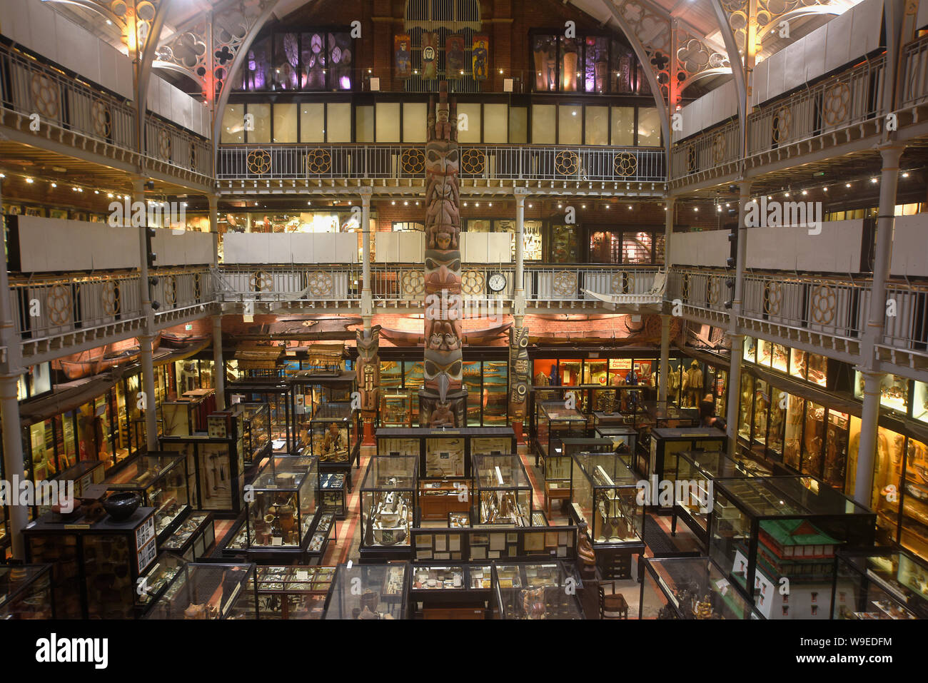 Oxford university interior art hi-res stock photography and images - Alamy