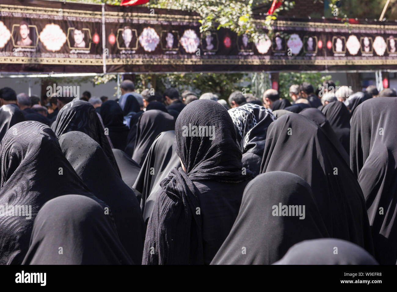 Shiites take to the streets during the holy month of Muharram to ...