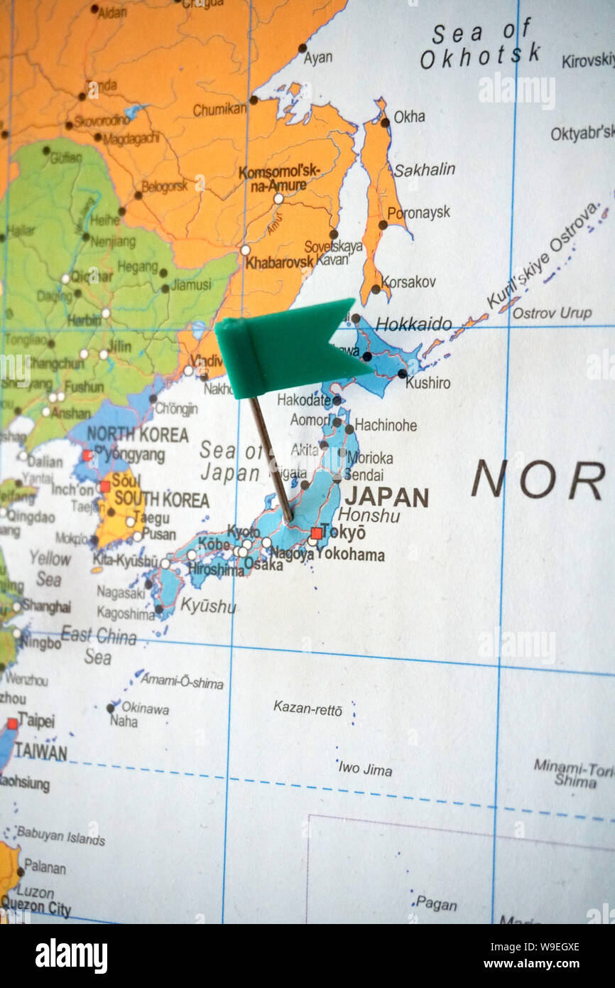 World map countries outline hi-res stock photography and images - Alamy