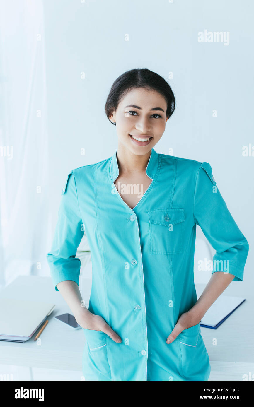 Young beautiful latin woman doctor hi-res stock photography and images ...