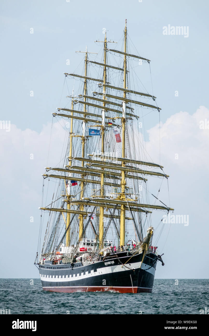 Sailing barque hi-res stock photography and images - Alamy