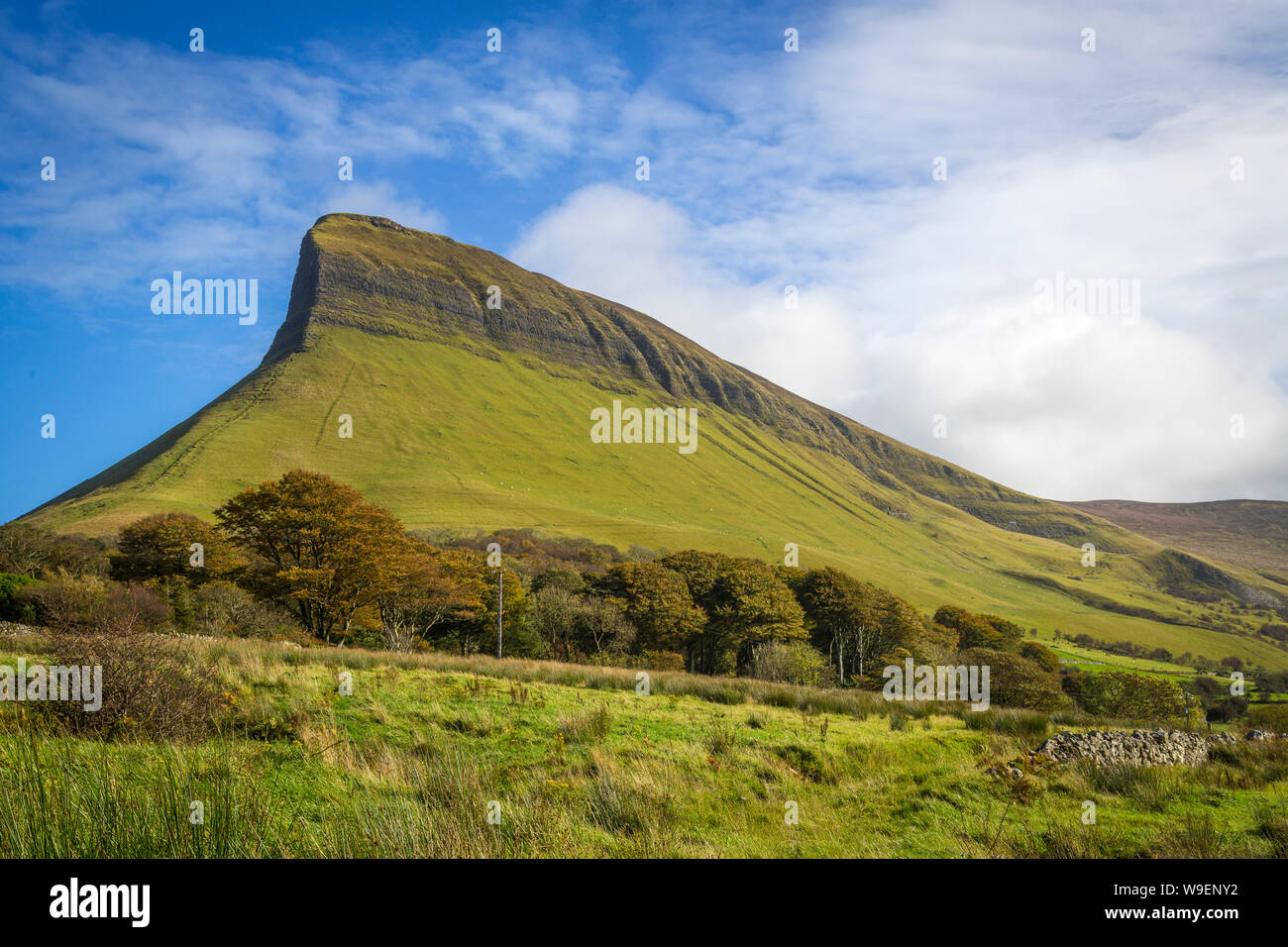 Ben bulben hi-res stock photography and images - Alamy