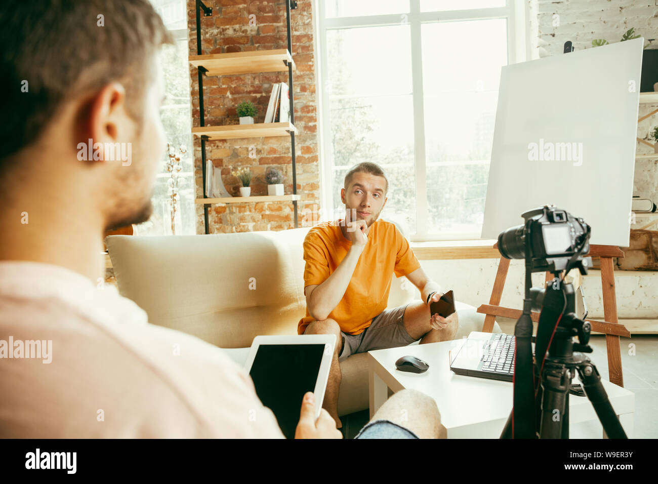 Two person interview record hi-res stock photography and images - Alamy