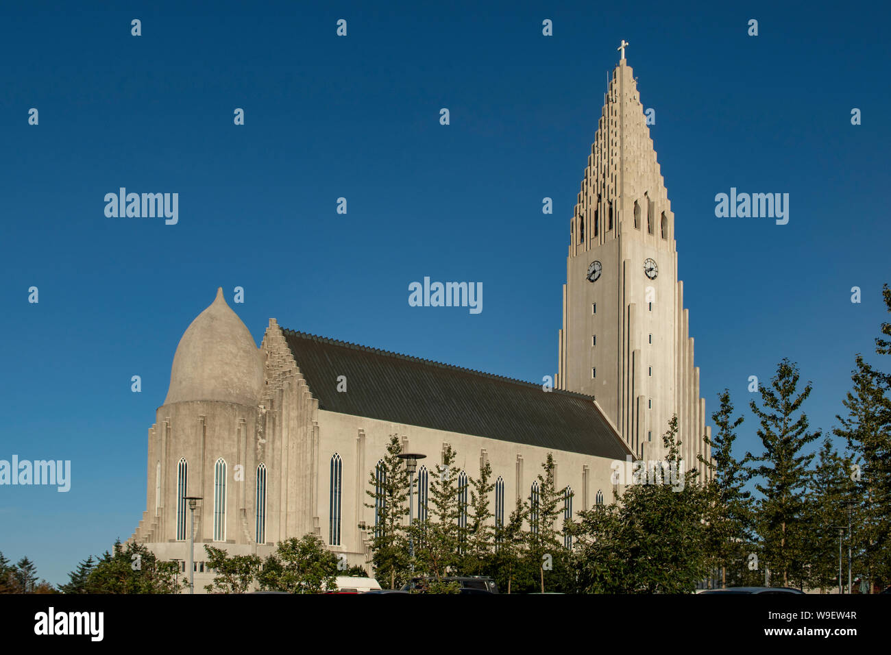 Hallgrimmskirkja church hi-res stock photography and images - Alamy