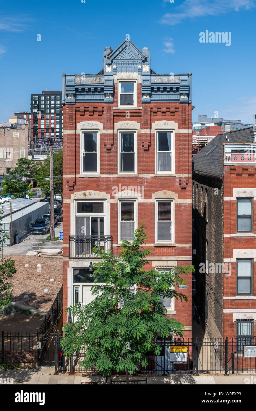 Bucktown neighborhood hi-res stock photography and images - Alamy