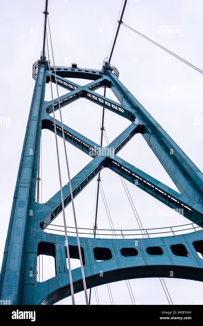VANCOUVER, BC, CANADA - OCTOBER 30, 2018: The Lions Gate Bridge is a ...