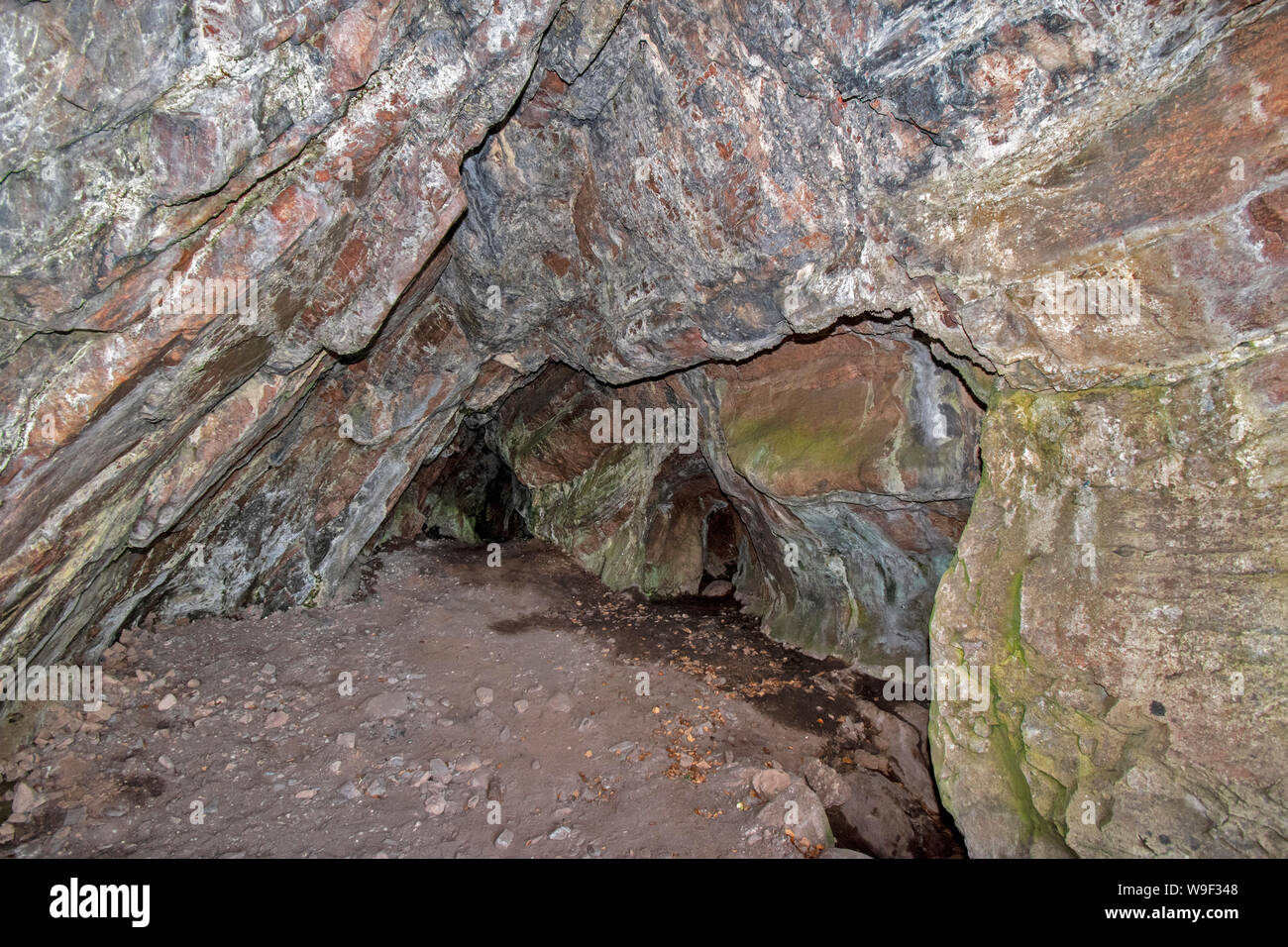 Rosemarkie beach caves hi-res stock photography and images - Alamy