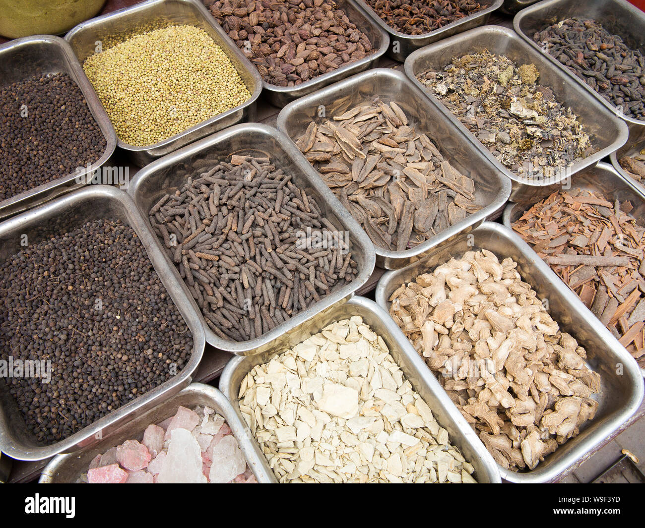 Spices india indian hi-res stock photography and images - Alamy