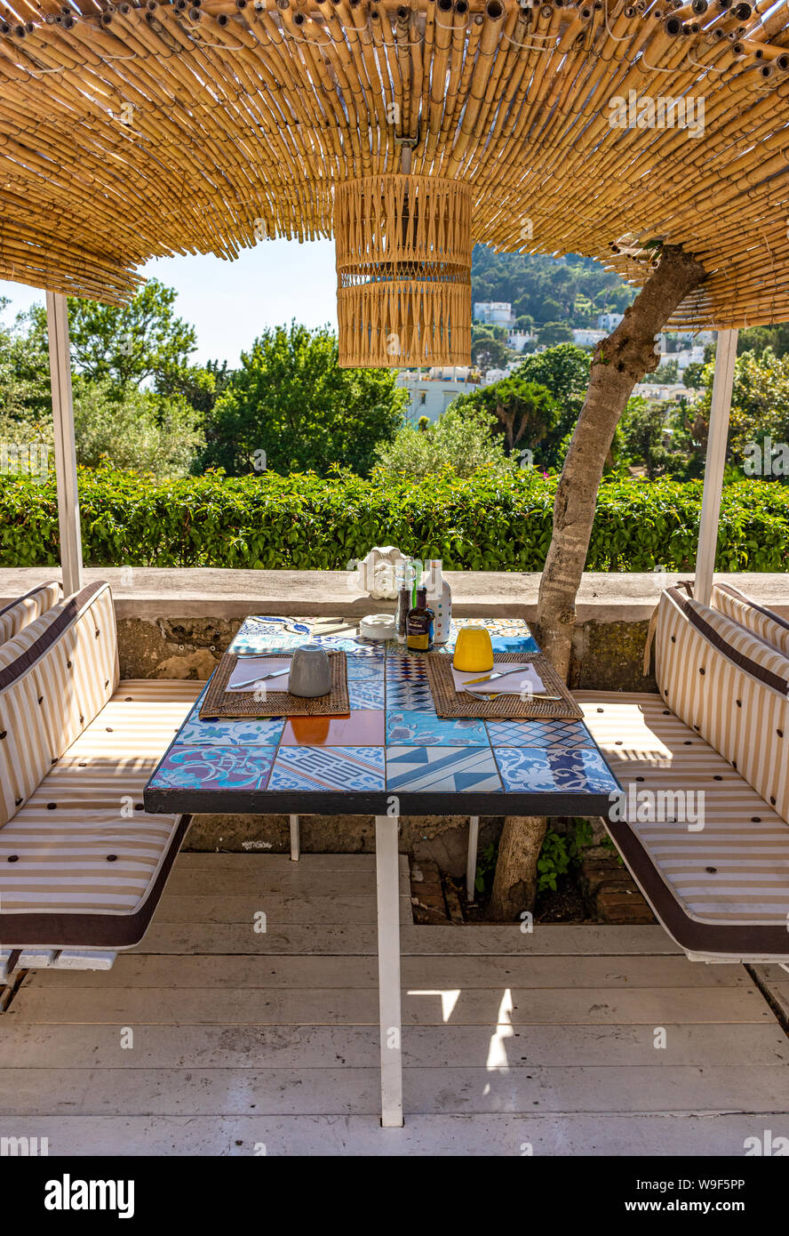 Capri beach bar hi-res stock photography and images - Alamy