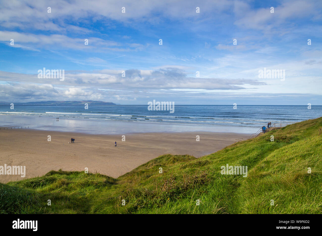 Walking at portstewart strand hi-res stock photography and images - Alamy