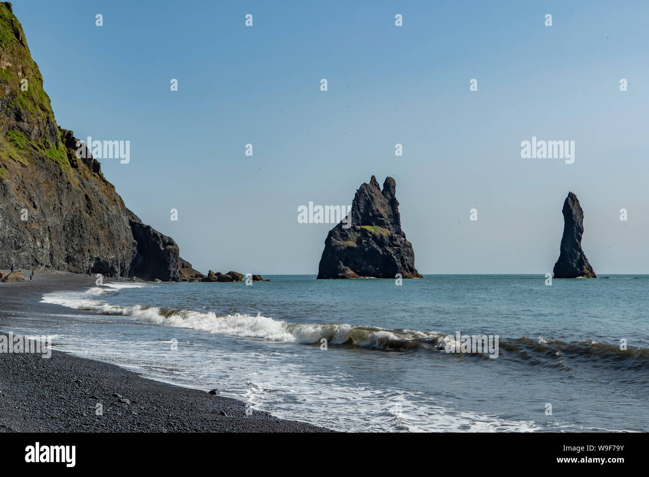 Reynisfjara Beach and Reynisdrangar Rocks, near Vik, Iceland Stock ...