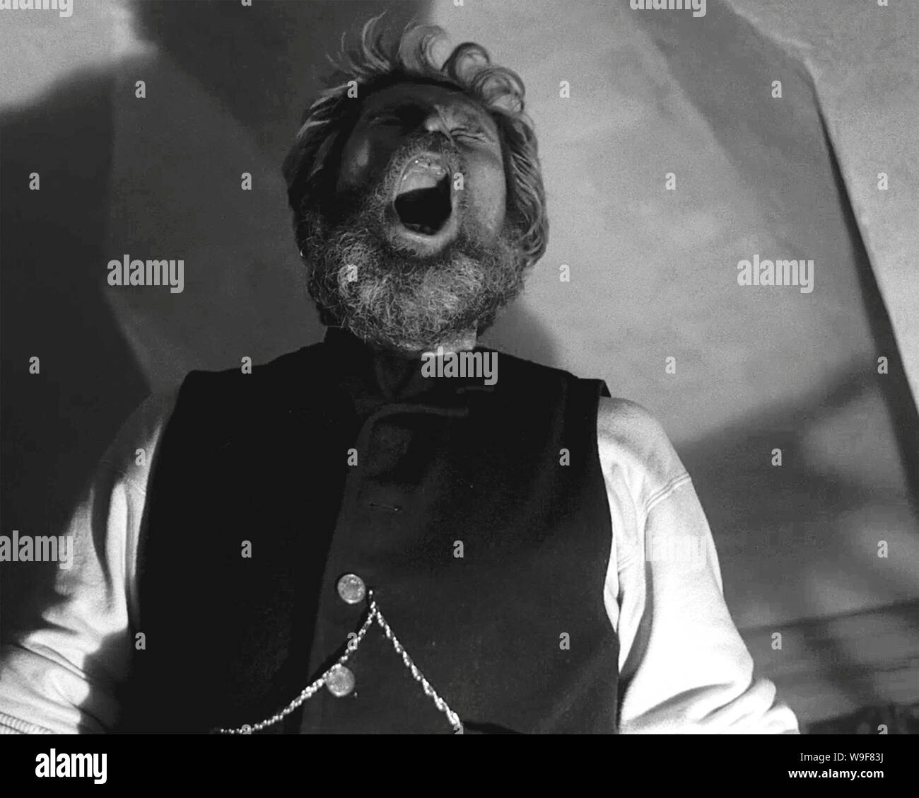 USA. Willem Dafoe in a scene from the ©A24 new movie: The Lighthouse ...