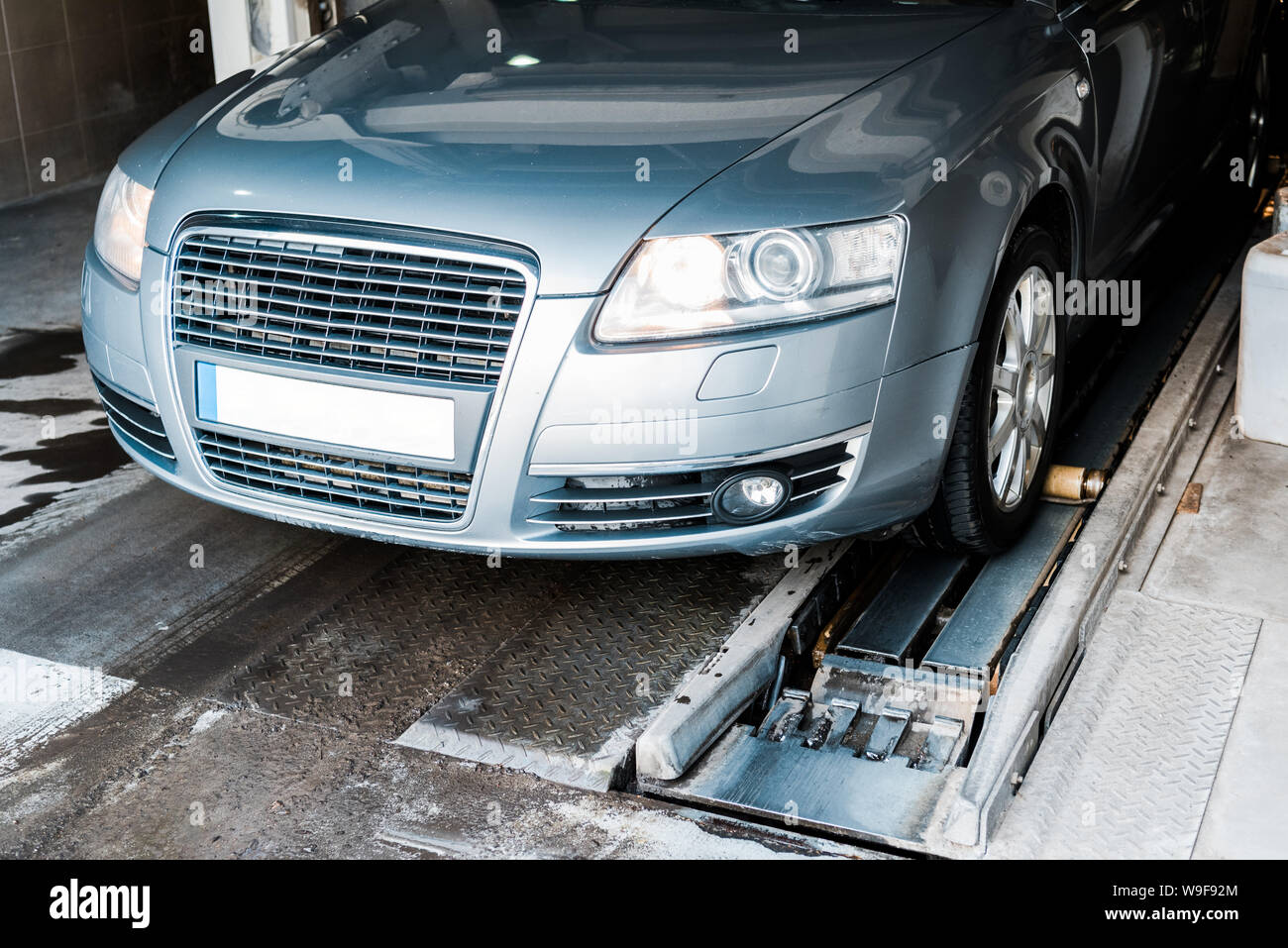 grey and clean automobile in car wash service Stock Photo - Alamy