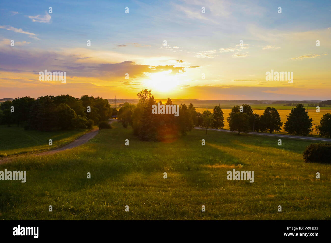 Rural farm sun hi-res stock photography and images - Alamy
