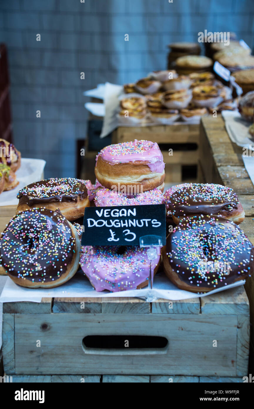 Doughnut stall doughnuts stall hi-res stock photography and images - Alamy
