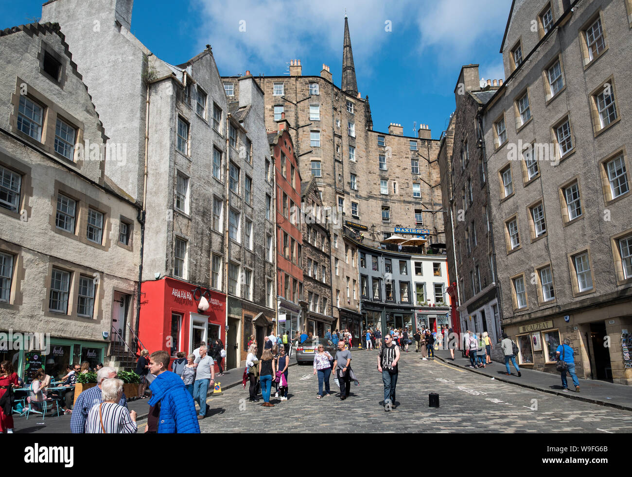 Victoria street scottish architecture hi-res stock photography and ...