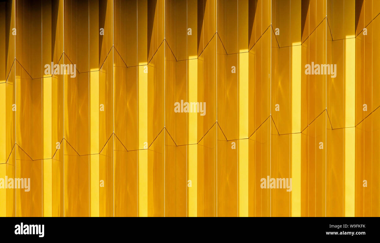 Sharp lines hi-res stock photography and images - Alamy