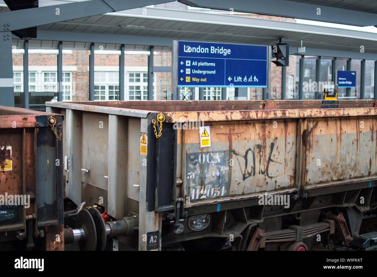 Freight train at London Bridge station Stock Photo - Alamy