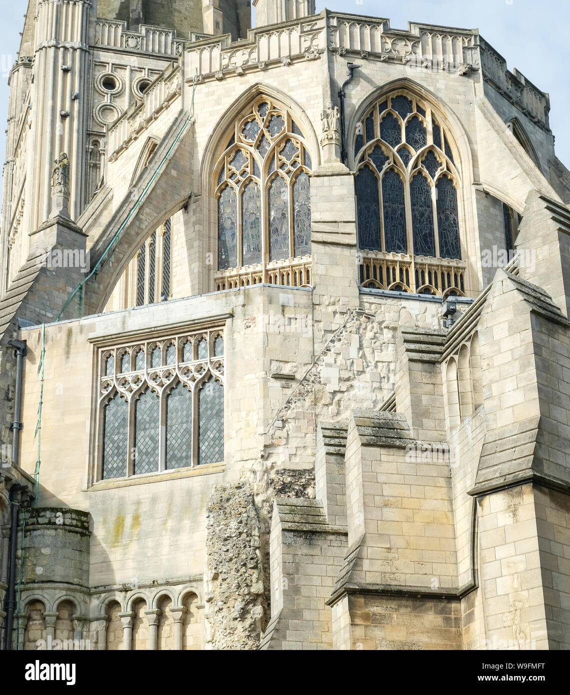 Cathedral windows exterior hi-res stock photography and images - Alamy