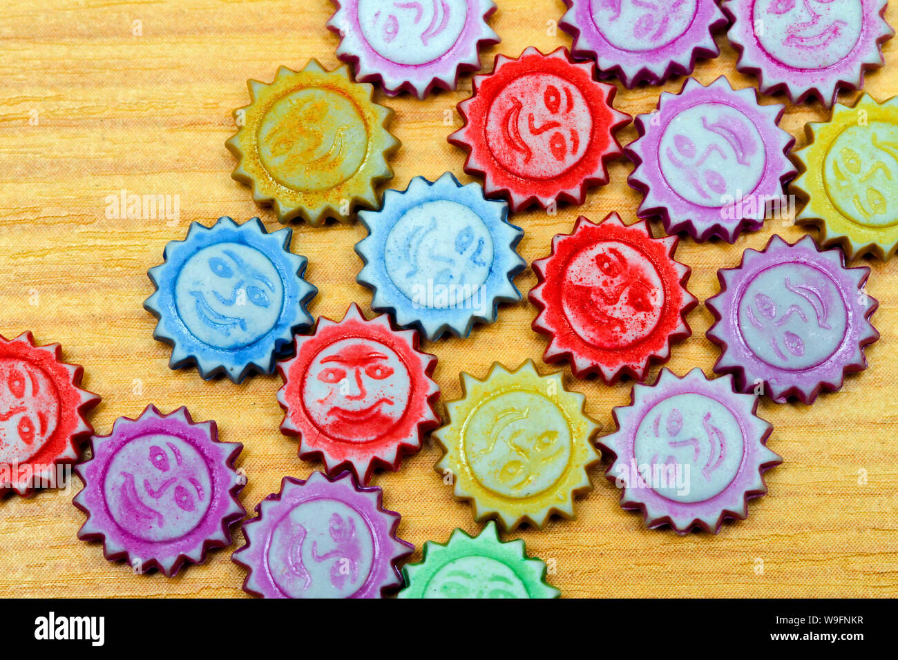 Plastic sun hi-res stock photography and images - Alamy