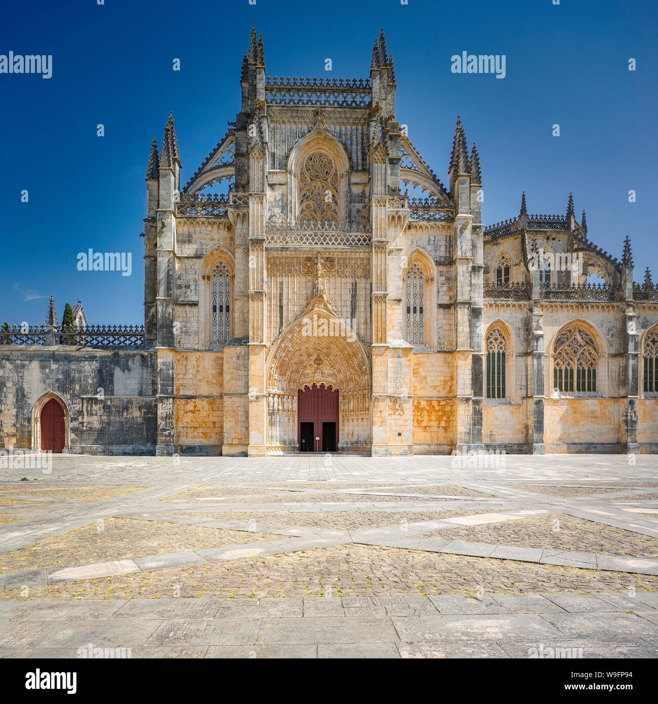 The cathedral at the impressive Batalha Monastery Stock Photo - Alamy