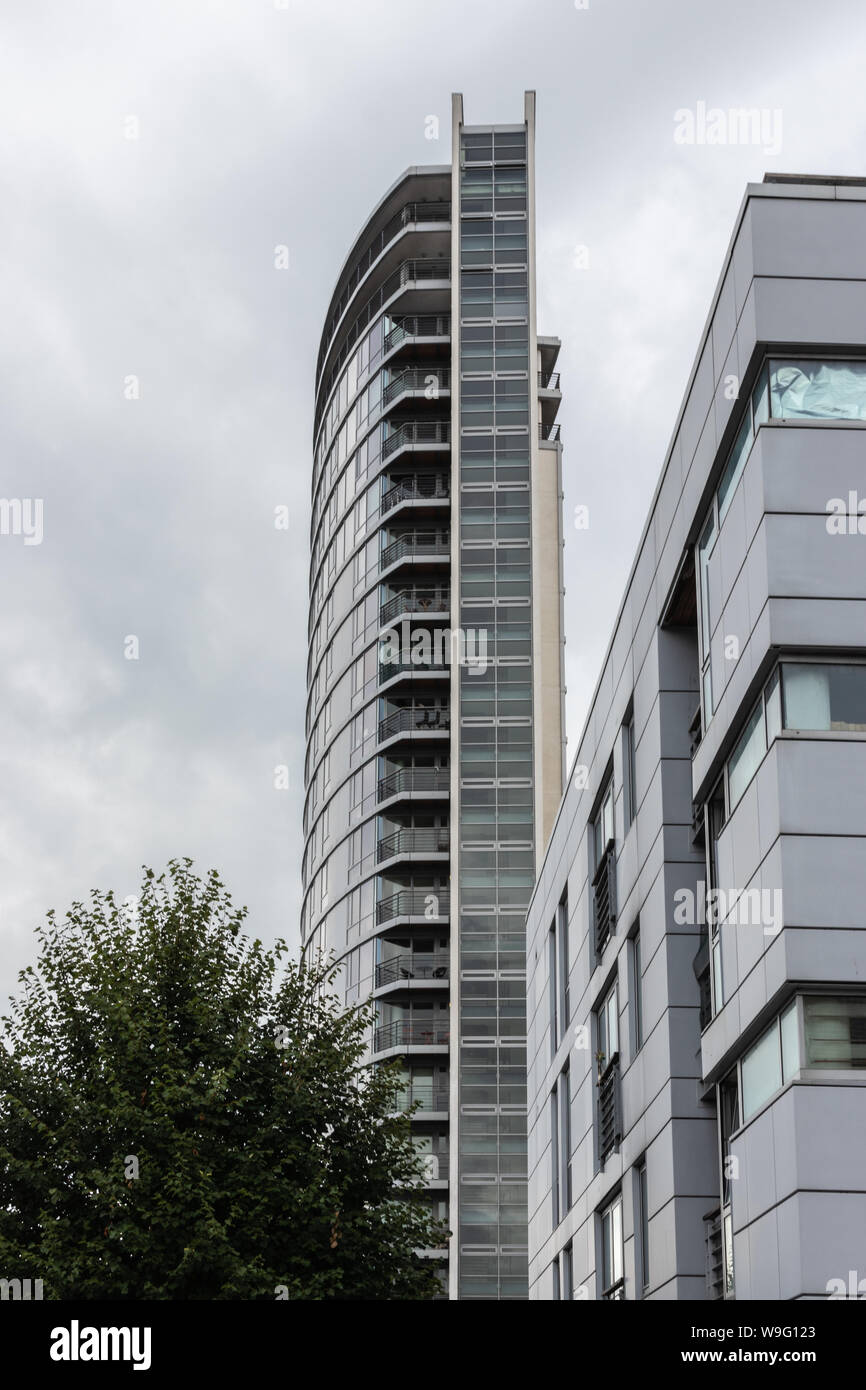 Apartment apartments block blocks tower hi-res stock photography and ...