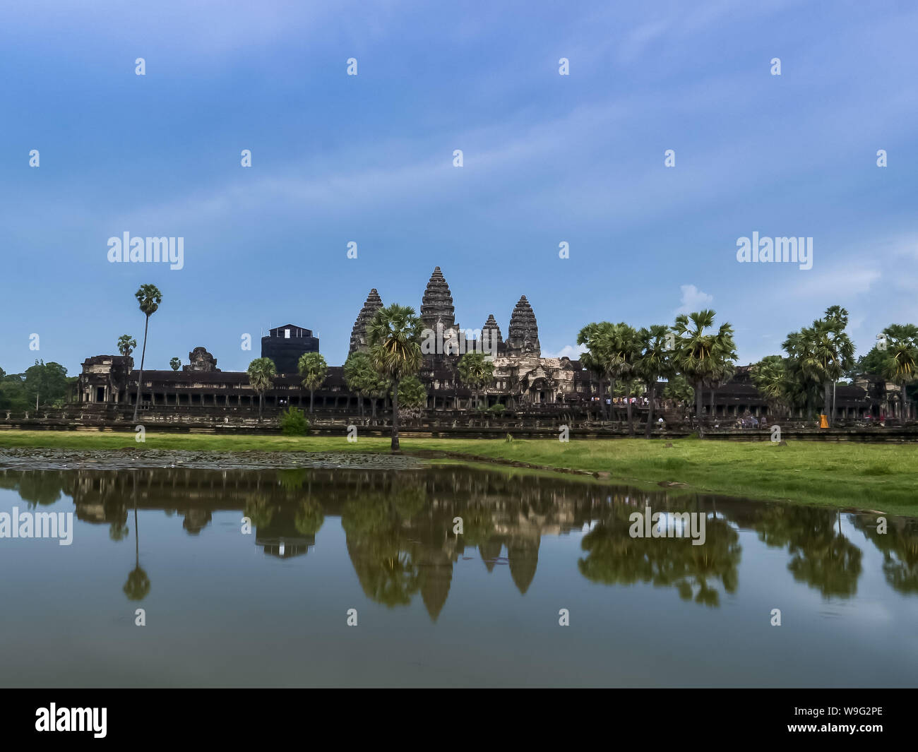 Angkor wat ruin hi-res stock photography and images - Alamy